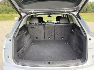 Grey Audi Q5 2021 in Vilnius, with an engine capacity of 1.98 L and mileage of 57 thousand km for 28900 €, photo 21 on AUTOMOTO.COM.LV