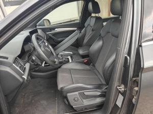 Grey Audi Q5 2021 in Mazeikiai, with an engine capacity of 1.98 L and mileage of 125 thousand km for 18999 €, photo 9 on AUTOMOTO.COM.LV