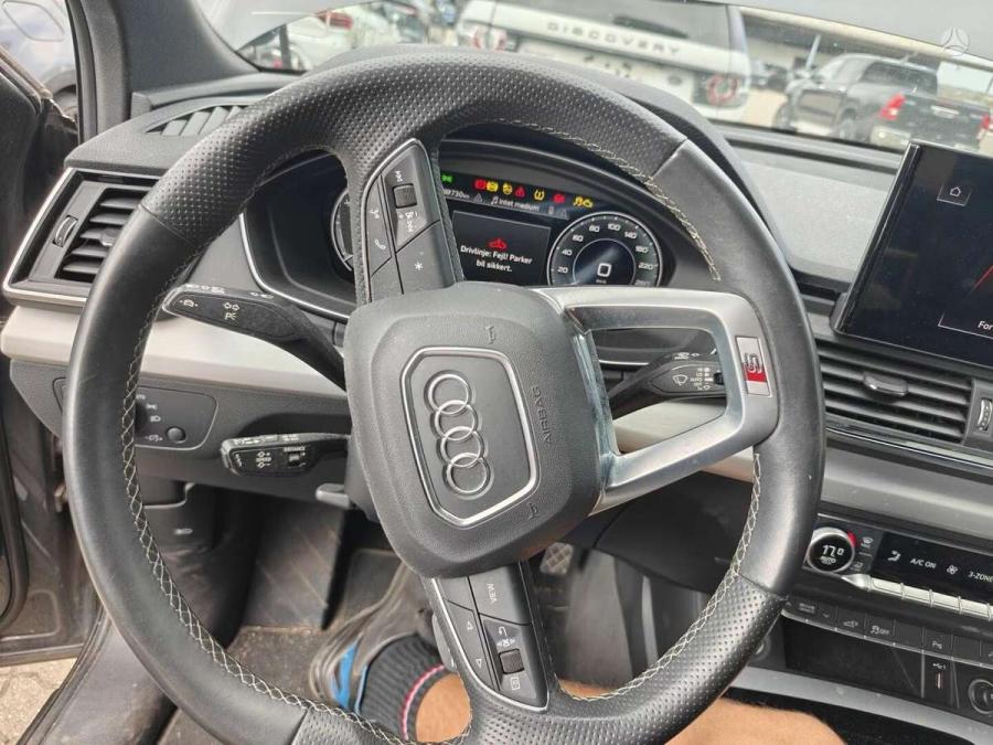 Grey Audi Q5 2021 in Mazeikiai, with an engine capacity of 1.98 L and mileage of 125 thousand km for 18999 €, photo 10 on AUTOMOTO.COM.LV