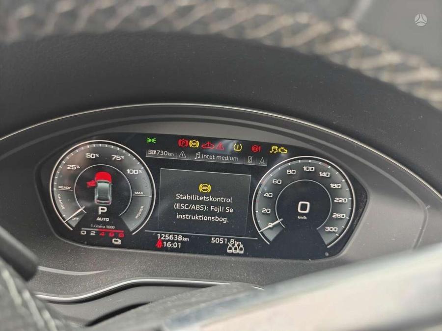 Grey Audi Q5 2021 in Mazeikiai, with an engine capacity of 1.98 L and mileage of 125 thousand km for 18999 €, photo 11 on AUTOMOTO.COM.LV
