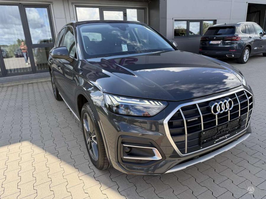 Grey Audi Q5 2021 in Siauliai, with an engine capacity of 1.97 L and mileage of 162 thousand km for 32990 €, photo 6 on AUTOMOTO.COM.LV