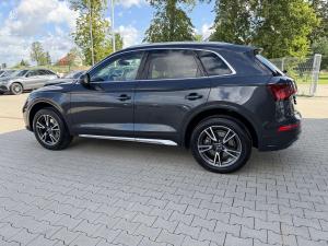 Grey Audi Q5 2021 in Siauliai, with an engine capacity of 1.97 L and mileage of 162 thousand km for 32990 €, photo 13 on AUTOMOTO.COM.LV