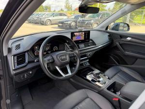 Grey Audi Q5 2021 in Siauliai, with an engine capacity of 1.97 L and mileage of 162 thousand km for 32990 €, photo 14 on AUTOMOTO.COM.LV