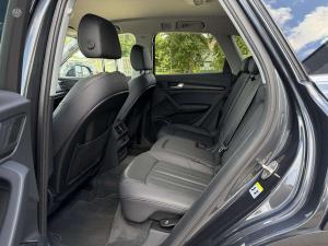 Grey Audi Q5 2021 in Siauliai, with an engine capacity of 1.97 L and mileage of 162 thousand km for 32990 €, photo 17 on AUTOMOTO.COM.LV