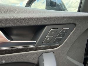 Grey Audi Q5 2021 in Siauliai, with an engine capacity of 1.97 L and mileage of 162 thousand km for 32990 €, photo 24 on AUTOMOTO.COM.LV