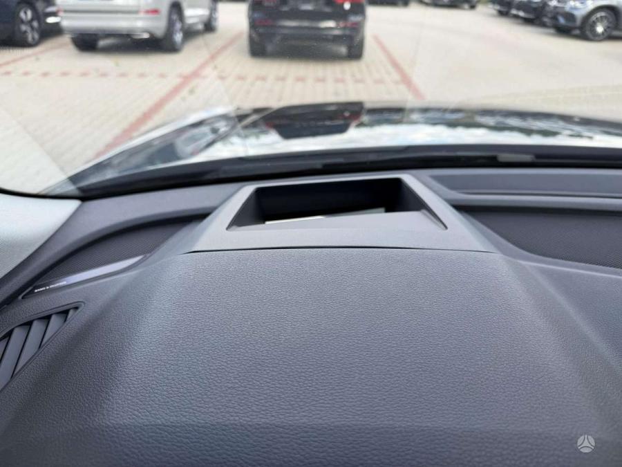 Grey Audi Q5 2021 in Siauliai, with an engine capacity of 1.97 L and mileage of 162 thousand km for 32990 €, photo 29 on AUTOMOTO.COM.LV