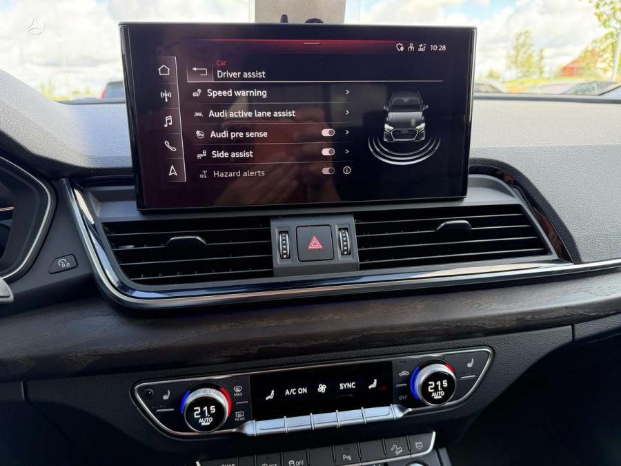 Grey Audi Q5 2021 in Siauliai, with an engine capacity of 1.97 L and mileage of 162 thousand km for 32990 €, photo 33 on AUTOMOTO.COM.LV
