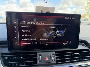 Grey Audi Q5 2021 in Siauliai, with an engine capacity of 1.97 L and mileage of 162 thousand km for 32990 €, photo 34 on AUTOMOTO.COM.LV