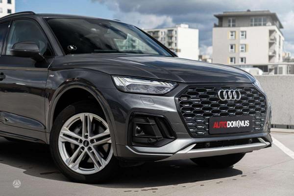 Pelēks Audi Q5 2021 Viļņa, ar dzinēja tilpumu 1.98 L un nobraukumu 96 tūkst. km par 36500 €, foto 3 vietnē AUTOMOTO.COM.LV