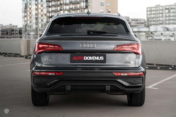 Pelēks Audi Q5 2021 Viļņa, ar dzinēja tilpumu 1.98 L un nobraukumu 96 tūkst. km par 36500 €, foto 10 vietnē AUTOMOTO.COM.LV