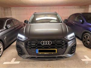 Grey Audi Q5 2021 in Vilnius, with an engine capacity of 2.00 L and mileage of 43 thousand km for 35950 €, photo  on AUTOMOTO.COM.LV