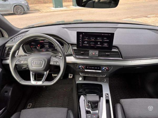 Pelēks Audi Q5 2021 Viļņa, ar dzinēja tilpumu 2.00 L un nobraukumu 43 tūkst. km par 35950 €, foto 6 vietnē AUTOMOTO.COM.LV