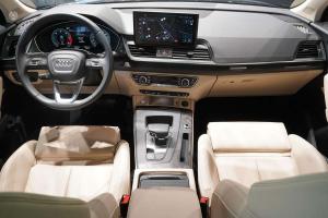 Pelēks Audi Q5 2021 Viļņa, ar dzinēja tilpumu 1.97 L un nobraukumu 83 tūkst. km par 31900 €, foto 10 vietnē AUTOMOTO.COM.LV