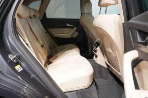 Pelēks Audi Q5 2021 Viļņa, ar dzinēja tilpumu 1.97 L un nobraukumu 83 tūkst. km par 31900 €, foto 14 vietnē AUTOMOTO.COM.LV