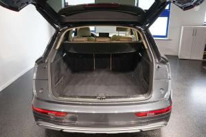 Pelēks Audi Q5 2021 Viļņa, ar dzinēja tilpumu 1.97 L un nobraukumu 83 tūkst. km par 31900 €, foto 15 vietnē AUTOMOTO.COM.LV