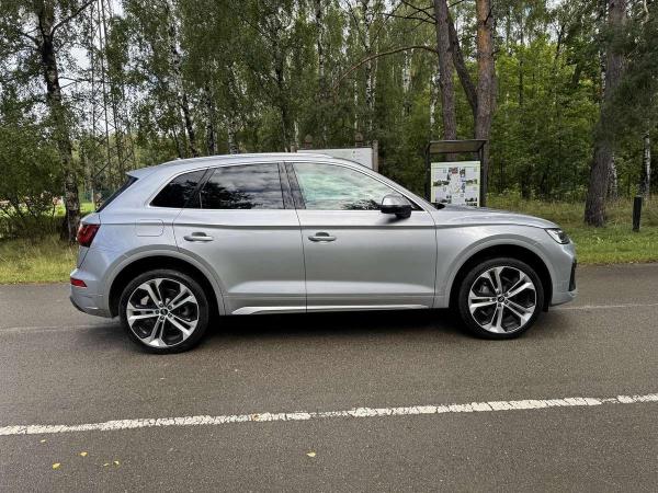 Grey Audi Q5 2021 in Pasvalys, with an engine capacity of 1.98 L and mileage of 58 thousand km for 28999 €, photo 5 on AUTOMOTO.COM.LV