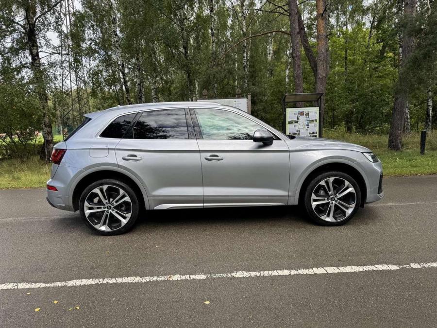 Grey Audi Q5 2021 in Pasvalys, with an engine capacity of 1.98 L and mileage of 58 thousand km for 28999 €, photo 5 on AUTOMOTO.COM.LV