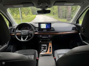Grey Audi Q5 2021 in Pasvalys, with an engine capacity of 1.98 L and mileage of 58 thousand km for 28999 €, photo 10 on AUTOMOTO.COM.LV