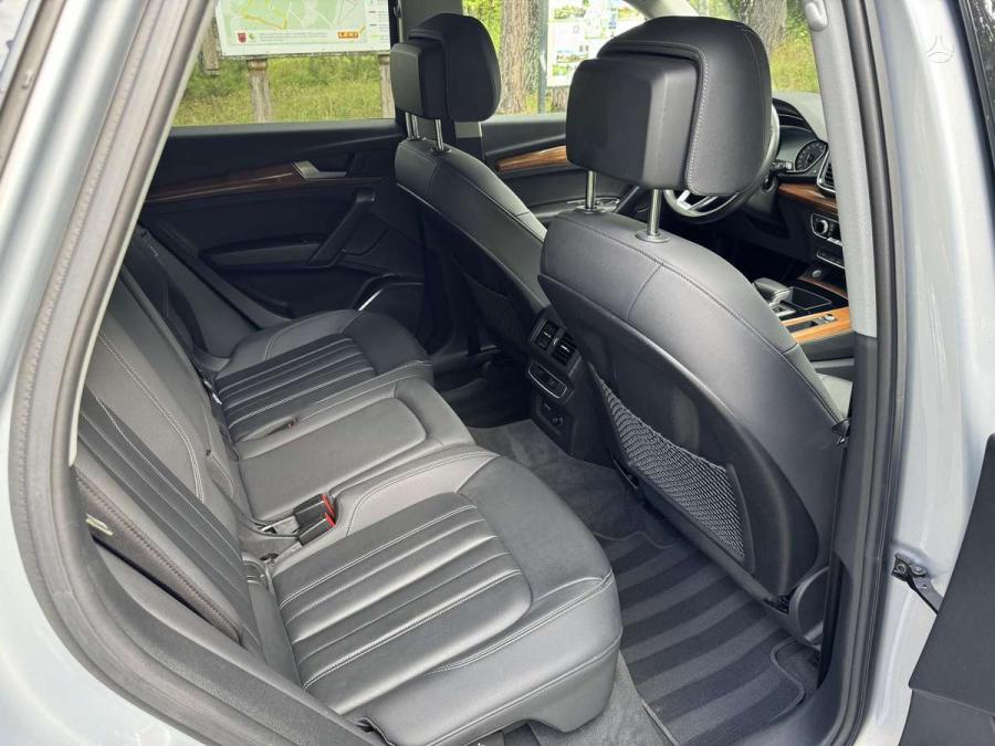 Grey Audi Q5 2021 in Pasvalys, with an engine capacity of 1.98 L and mileage of 58 thousand km for 28999 €, photo 13 on AUTOMOTO.COM.LV