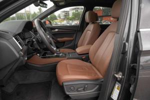Grey Audi Q5 2021 in Vilnius, with an engine capacity of 1.98 L and mileage of 17 thousand km for 31500 €, photo 11 on AUTOMOTO.COM.LV
