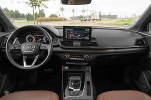 Grey Audi Q5 2021 in Vilnius, with an engine capacity of 1.98 L and mileage of 17 thousand km for 31500 €, photo 15 on AUTOMOTO.COM.LV