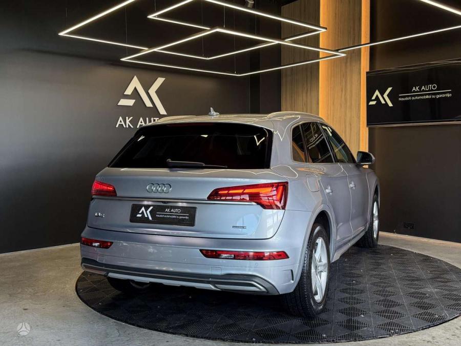 Pelēks Audi Q5 2021 Kauņa, ar dzinēja tilpumu 1.98 L un nobraukumu 64 tūkst. km par 26990 €, foto 12 vietnē AUTOMOTO.COM.LV