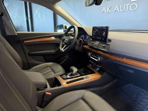 Pelēks Audi Q5 2021 Kauņa, ar dzinēja tilpumu 1.98 L un nobraukumu 64 tūkst. km par 26990 €, foto 18 vietnē AUTOMOTO.COM.LV