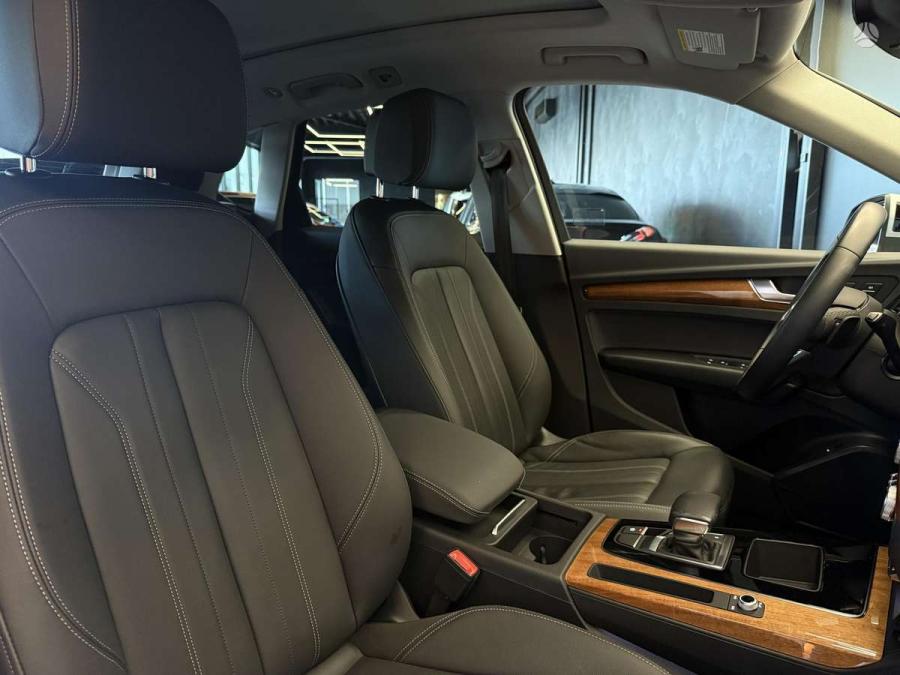 Pelēks Audi Q5 2021 Kauņa, ar dzinēja tilpumu 1.98 L un nobraukumu 64 tūkst. km par 26990 €, foto 22 vietnē AUTOMOTO.COM.LV