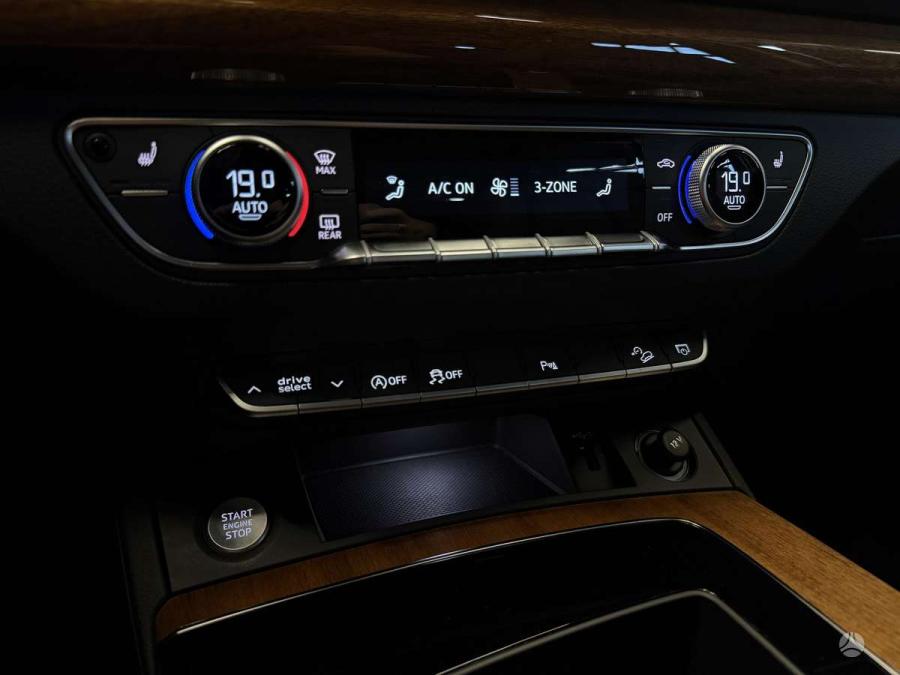 Pelēks Audi Q5 2021 Kauņa, ar dzinēja tilpumu 1.98 L un nobraukumu 64 tūkst. km par 26990 €, foto 26 vietnē AUTOMOTO.COM.LV