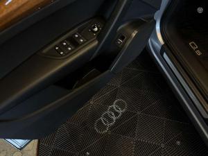 Pelēks Audi Q5 2021 Kauņa, ar dzinēja tilpumu 1.98 L un nobraukumu 64 tūkst. km par 26990 €, foto 28 vietnē AUTOMOTO.COM.LV