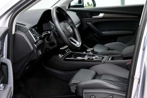 Pelēks Audi Q5 2022 Kretinga, ar dzinēja tilpumu 1.98 L un nobraukumu 51 tūkst. km par 39999 €, foto 17 vietnē AUTOMOTO.COM.LV