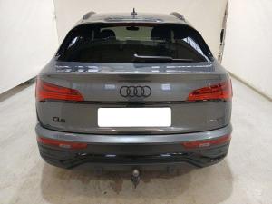 Grey Audi Q5 2022 in Vilnius, with an engine capacity of 2.00 L and mileage of 112 thousand km for 34690 €, photo 4 on AUTOMOTO.COM.LV