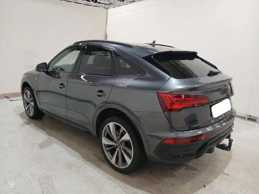 Grey Audi Q5 2022 in Vilnius, with an engine capacity of 2.00 L and mileage of 112 thousand km for 34690 €, photo 5 on AUTOMOTO.COM.LV