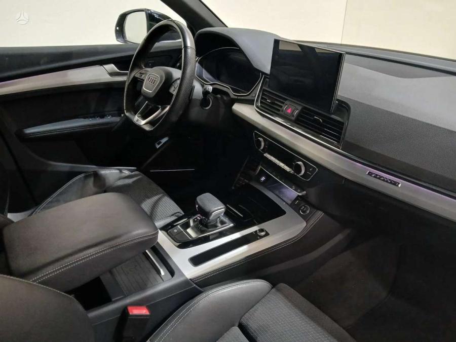 Grey Audi Q5 2022 in Vilnius, with an engine capacity of 2.00 L and mileage of 112 thousand km for 34690 €, photo 8 on AUTOMOTO.COM.LV
