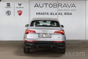 Pelēks Audi Q5 2022 Rīga, ar dzinēja tilpumu 2.00 L un nobraukumu 42 tūkst. km par 32600 €, foto 8 vietnē AUTOMOTO.COM.LV