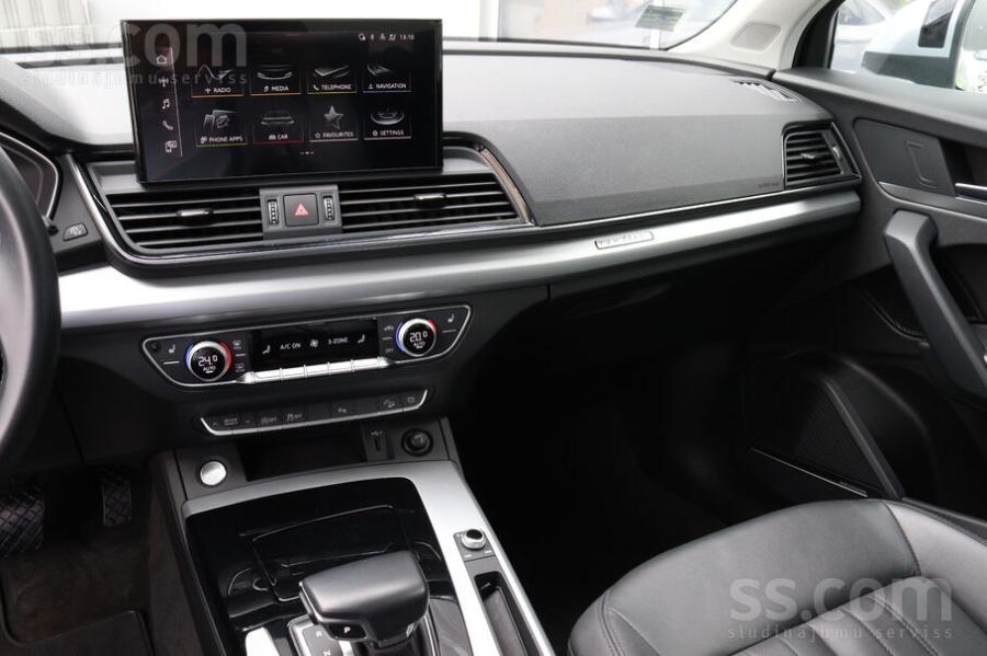 Pelēks Audi Q5 2022 Rīga, ar dzinēja tilpumu 2.00 L un nobraukumu 42 tūkst. km par 32600 €, foto 13 vietnē AUTOMOTO.COM.LV