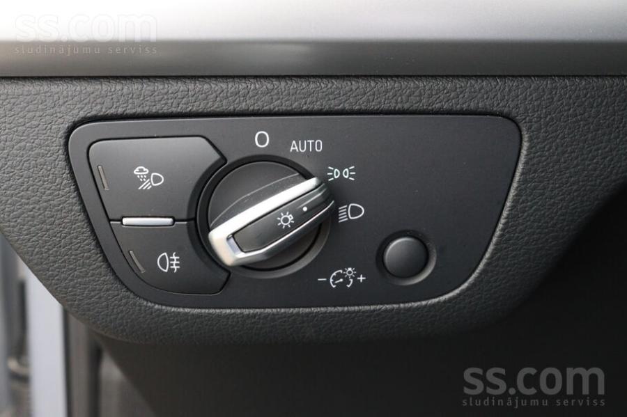 Pelēks Audi Q5 2022 Rīga, ar dzinēja tilpumu 2.00 L un nobraukumu 42 tūkst. km par 32600 €, foto 24 vietnē AUTOMOTO.COM.LV