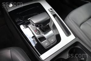 Pelēks Audi Q5 2022 Rīga, ar dzinēja tilpumu 2.00 L un nobraukumu 42 tūkst. km par 32600 €, foto 26 vietnē AUTOMOTO.COM.LV