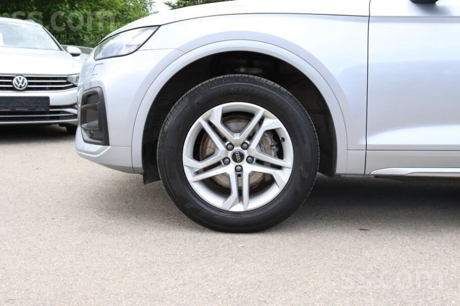 Pelēks Audi Q5 2022 Rīga, ar dzinēja tilpumu 2.00 L un nobraukumu 42 tūkst. km par 32600 €, foto 35 vietnē AUTOMOTO.COM.LV