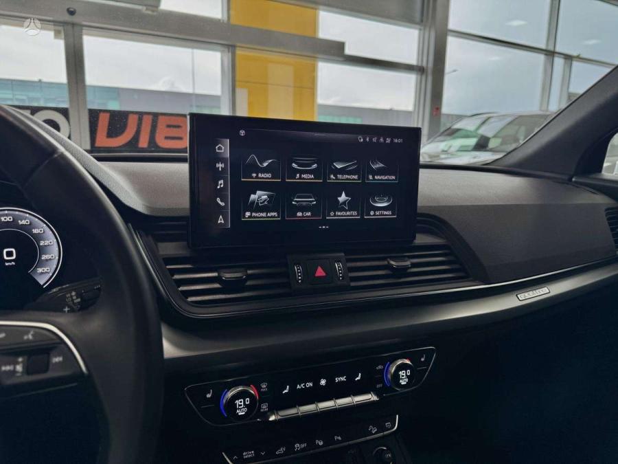 Grey Audi Q5 2022 in Vilnius, with an engine capacity of 2.00 L and mileage of 149 thousand km for 32555 €, photo 15 on AUTOMOTO.COM.LV