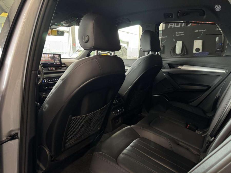 Grey Audi Q5 2022 in Vilnius, with an engine capacity of 2.00 L and mileage of 149 thousand km for 32555 €, photo 27 on AUTOMOTO.COM.LV