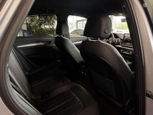 Grey Audi Q5 2022 in Vilnius, with an engine capacity of 2.00 L and mileage of 149 thousand km for 32555 €, photo 29 on AUTOMOTO.COM.LV