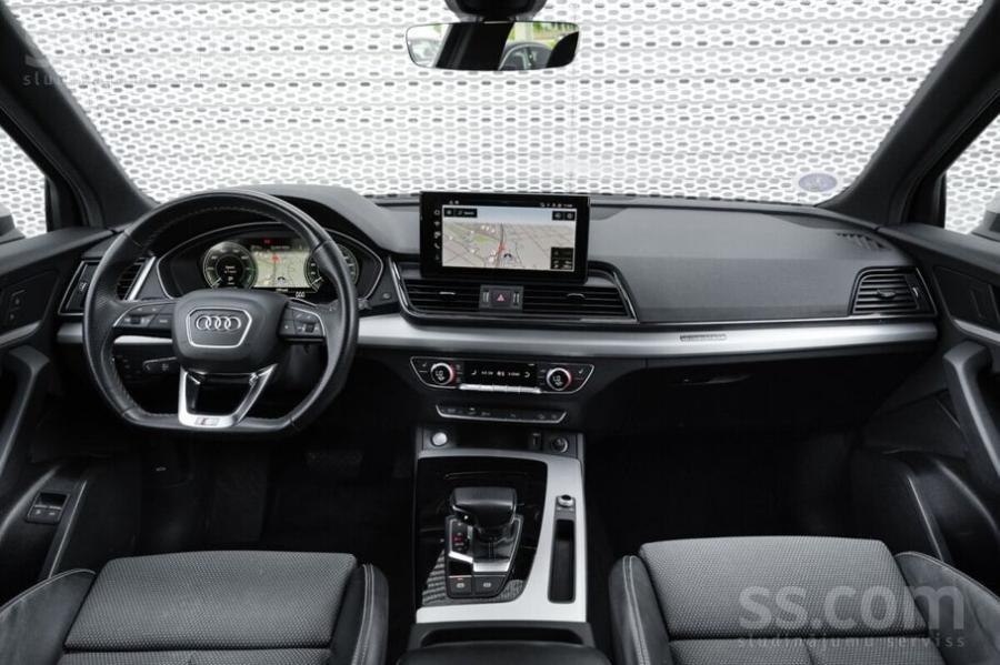 Grey Audi Q5 2022 in Riga, with an engine capacity of 2.00 L and mileage of 111 thousand km for 33800 €, photo 8 on AUTOMOTO.COM.LV