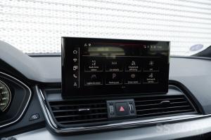 Grey Audi Q5 2022 in Riga, with an engine capacity of 2.00 L and mileage of 111 thousand km for 33800 €, photo 19 on AUTOMOTO.COM.LV