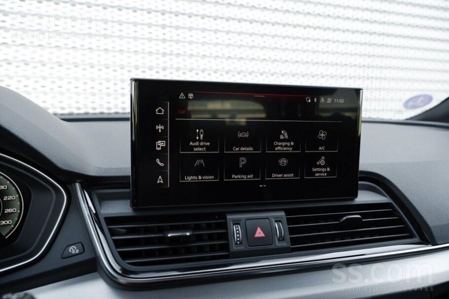 Grey Audi Q5 2022 in Riga, with an engine capacity of 2.00 L and mileage of 111 thousand km for 33800 €, photo 19 on AUTOMOTO.COM.LV