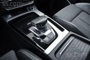 Grey Audi Q5 2022 in Riga, with an engine capacity of 2.00 L and mileage of 111 thousand km for 33800 €, photo 26 on AUTOMOTO.COM.LV