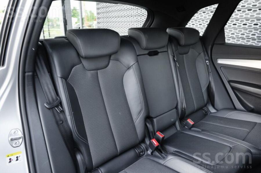 Grey Audi Q5 2022 in Riga, with an engine capacity of 2.00 L and mileage of 111 thousand km for 33800 €, photo 28 on AUTOMOTO.COM.LV