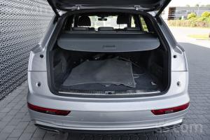 Grey Audi Q5 2022 in Riga, with an engine capacity of 2.00 L and mileage of 111 thousand km for 33800 €, photo 30 on AUTOMOTO.COM.LV