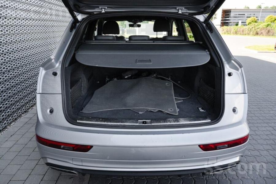 Grey Audi Q5 2022 in Riga, with an engine capacity of 2.00 L and mileage of 111 thousand km for 33800 €, photo 30 on AUTOMOTO.COM.LV