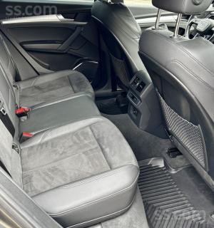 Grey Audi Q5 2022 in Riga, with an engine capacity of 2.00 L and mileage of 98 thousand km for 35700 €, photo 12 on AUTOMOTO.COM.LV